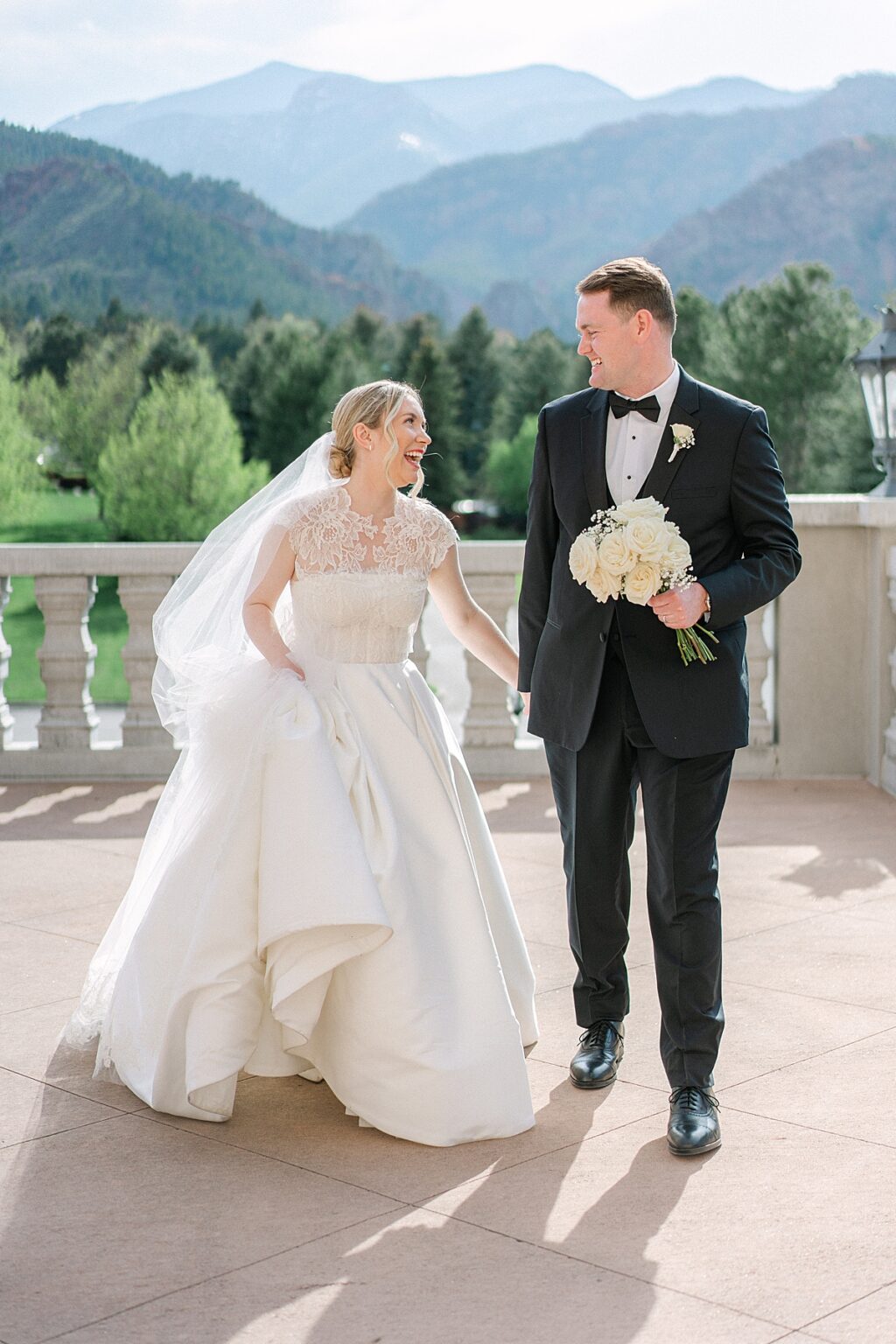 The Broadmoor Wedding at Pauline Chapel | Classic White Roses