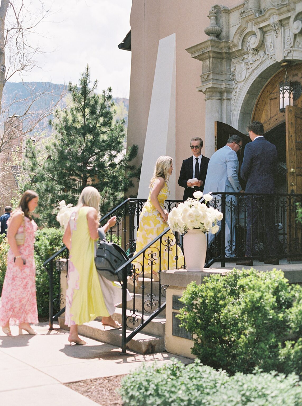 The Broadmoor Wedding at Pauline Chapel | Classic White Roses