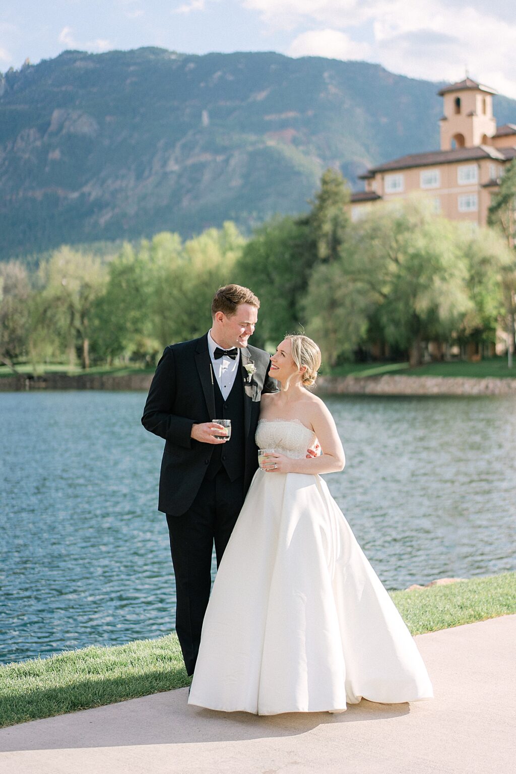 The Broadmoor Wedding at Pauline Chapel | Classic White Roses